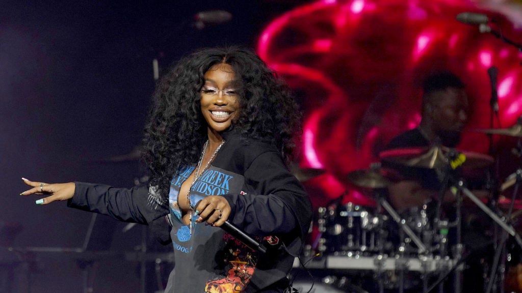 SZA's 'Ctrl' goes gold