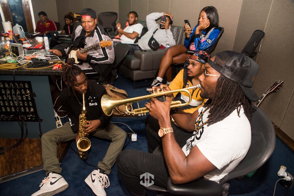 Inside the making of Earthgang’s ‘Mirrorland’ at Doppler Studios