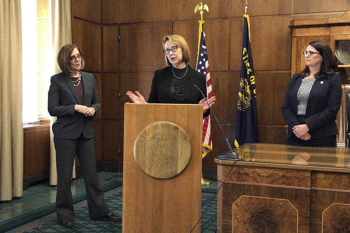 Oregon Attorney General sues U.S. government for violating Portland ...