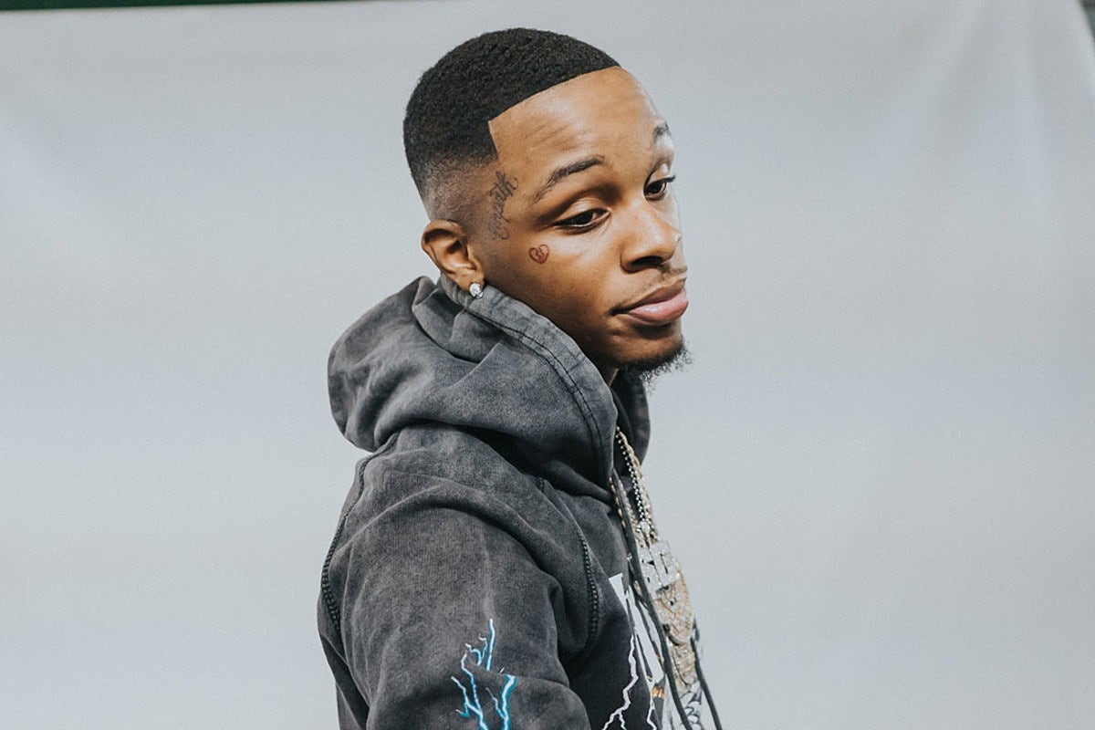 Toosii shares new video for “Right Now”