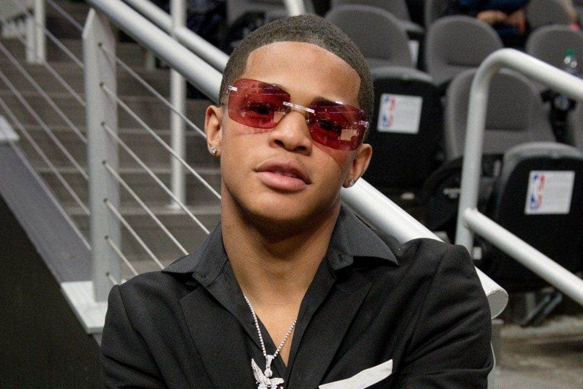 Check out YK Osiris’ new visual for “Money Keep Coming”