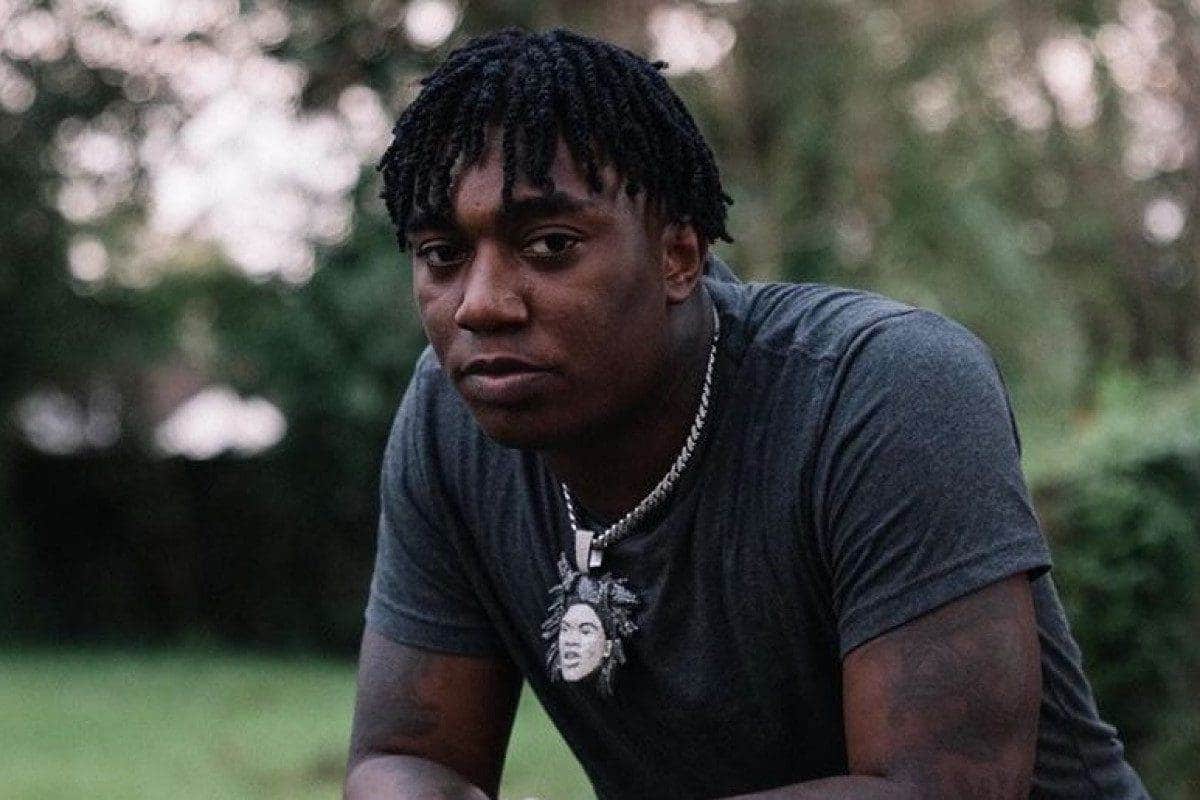 Fredo Bang shows his success in new visual for “How It Go”