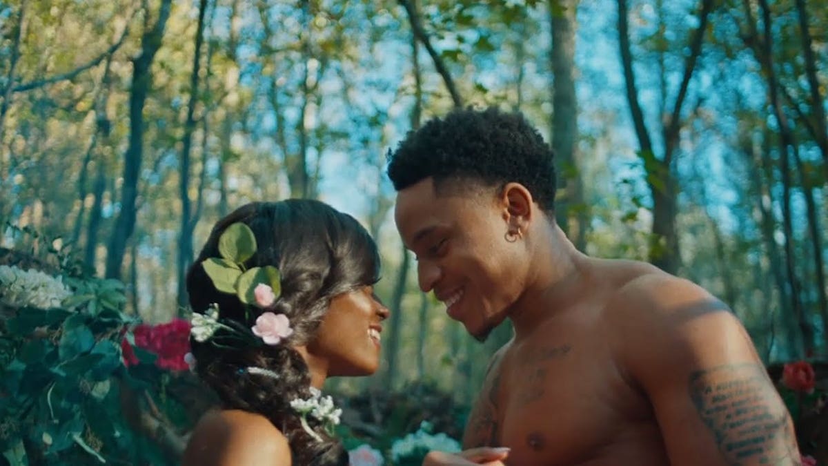 Rotimi reveals romantic video for “Love Somebody”
