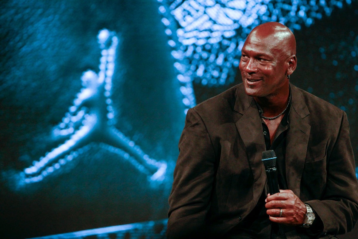 Michael Jordan announces $1 million grant for Morehouse College