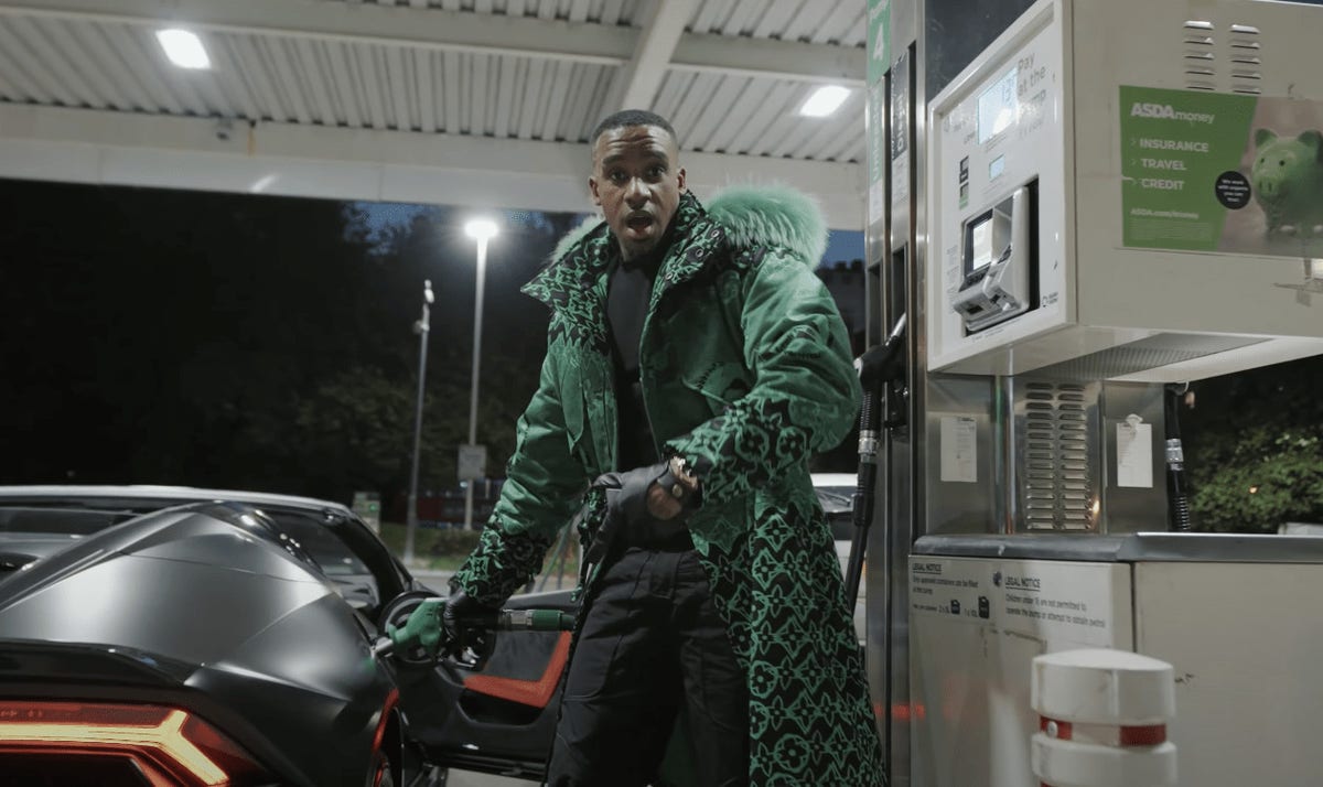 Bugzy Malone gets into “War Mode” in new video
