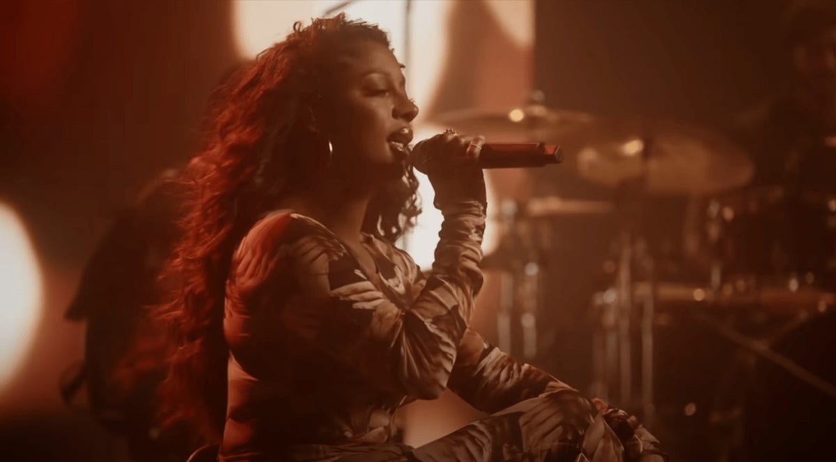 Victoria Monét shares new alluring performance of “Touch Me”