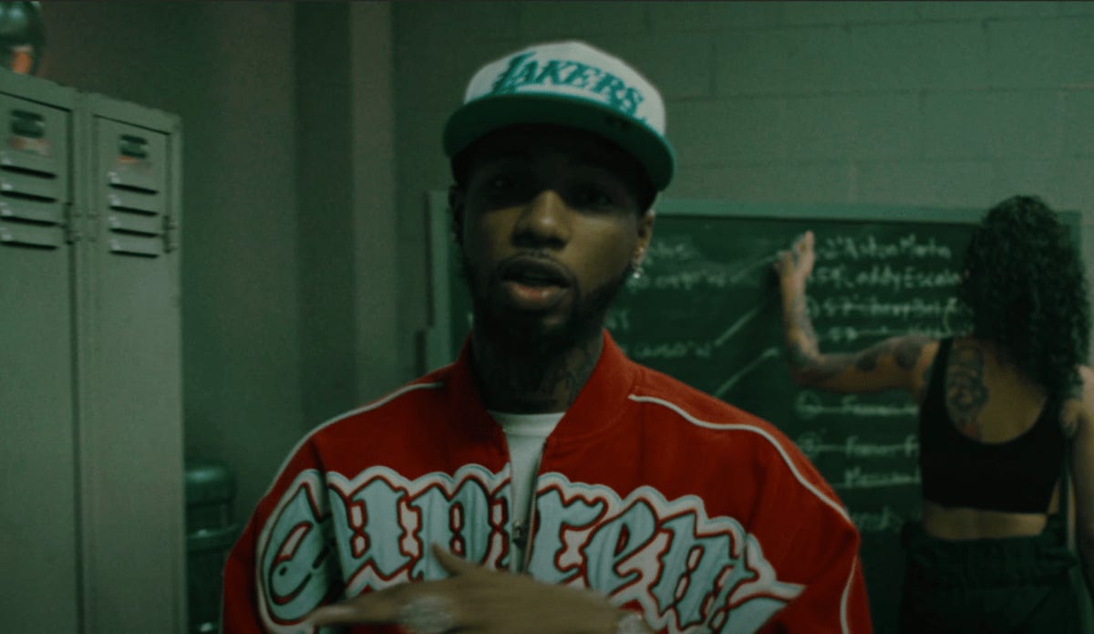 Key Glock drops off visual for “Something Bout Me”