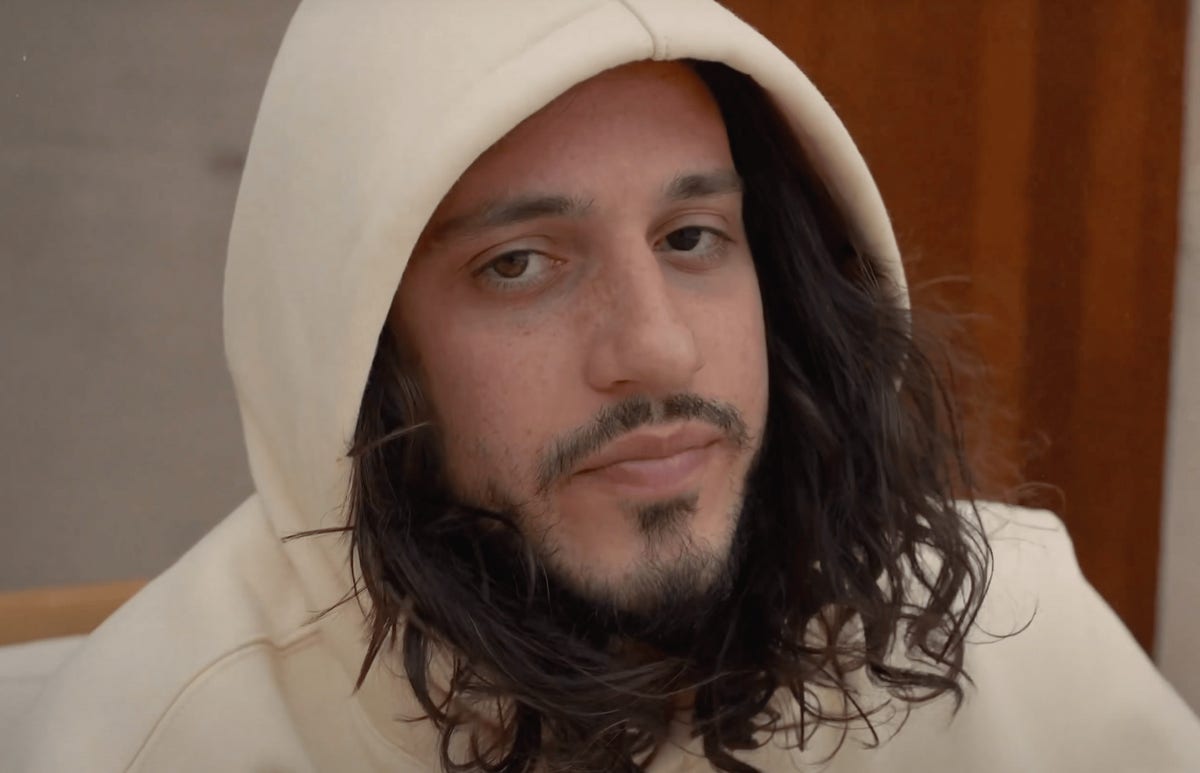 Russ Hustler Freestyle video