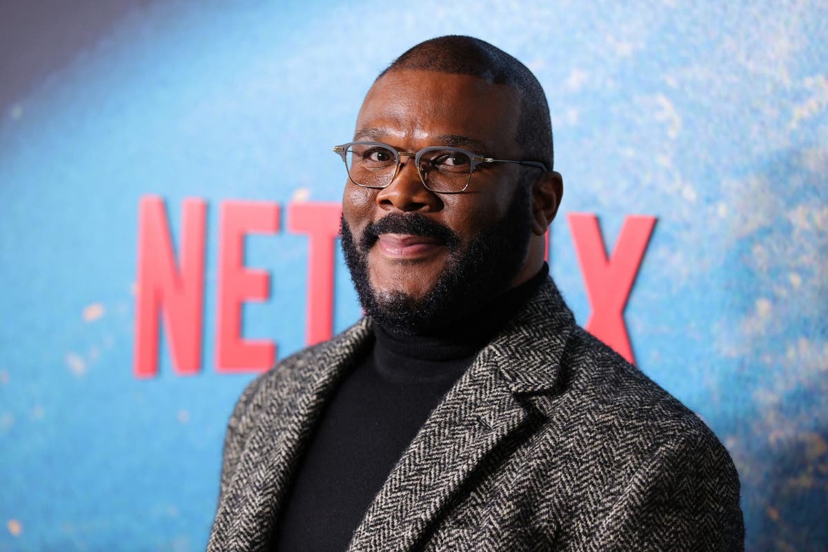 Tyler Perry involved in car accident