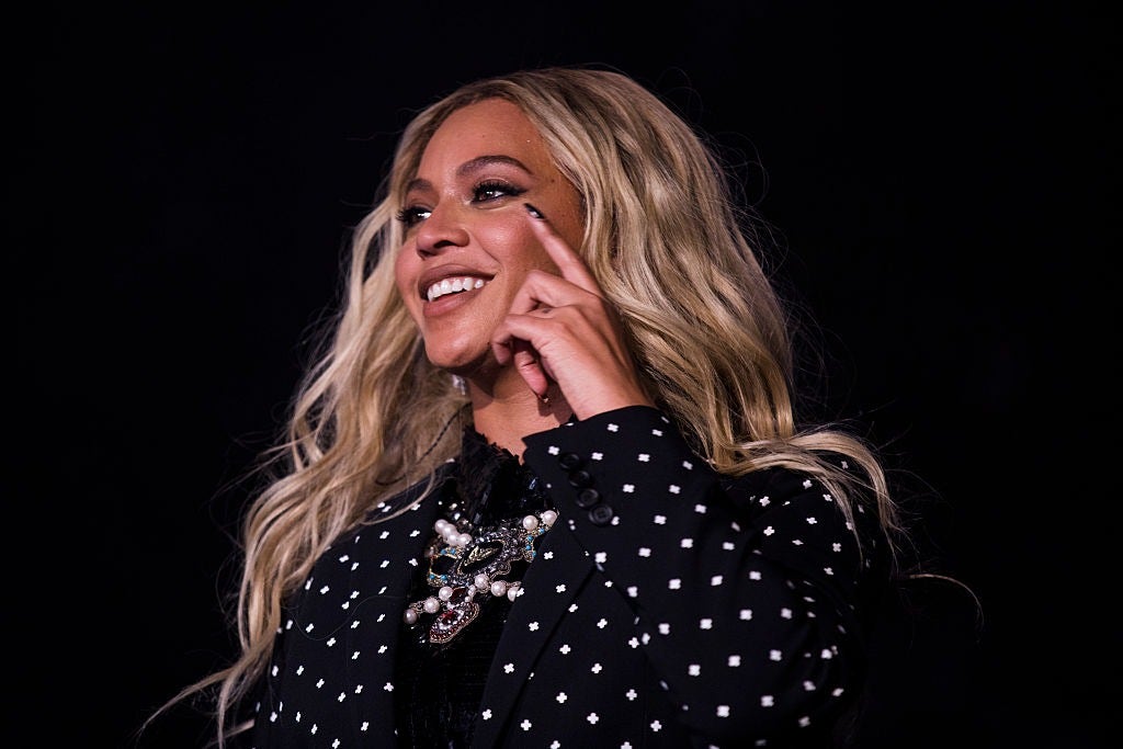 Beyoncé teases Ivy Park Valentine's Day collection