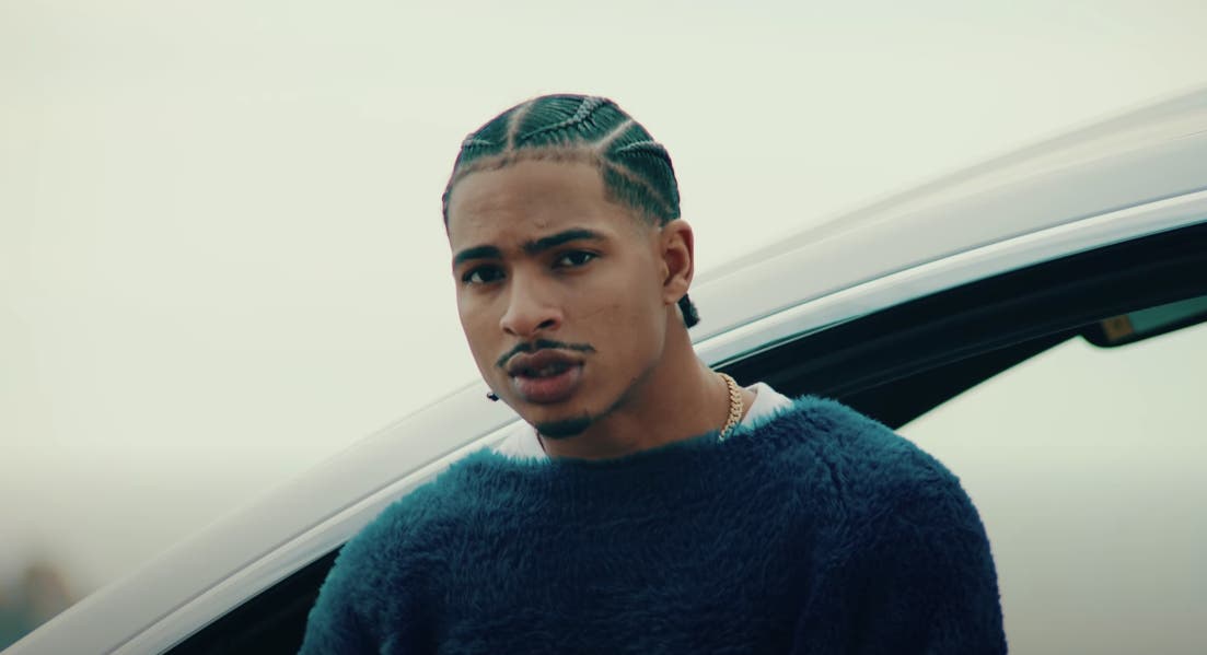 Arin Ray wants to save his love like "Gold" in new visual