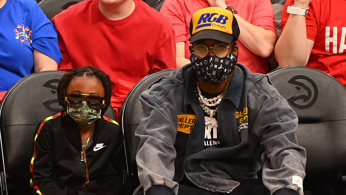 2 Chainz debuts new podcast alongside 6-year-old son Halo