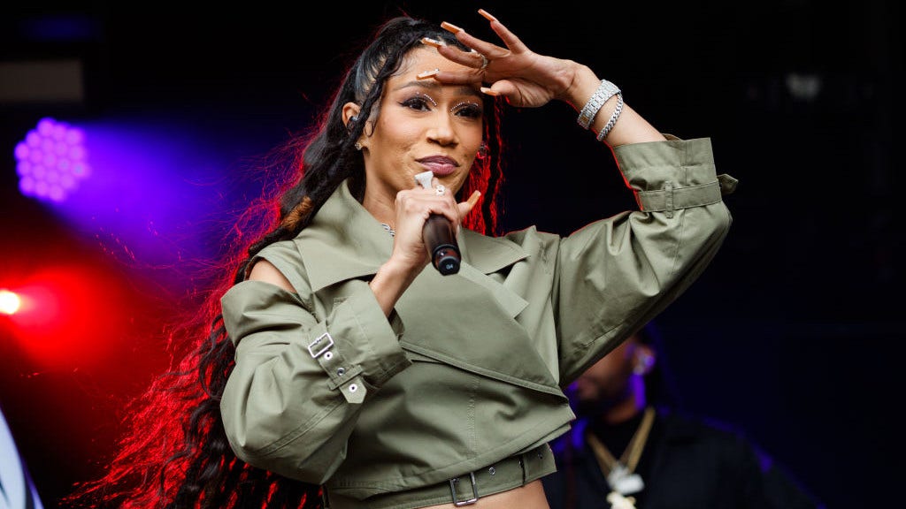 BIA says she "lost it" after hearing J. Cole's verse on "London"