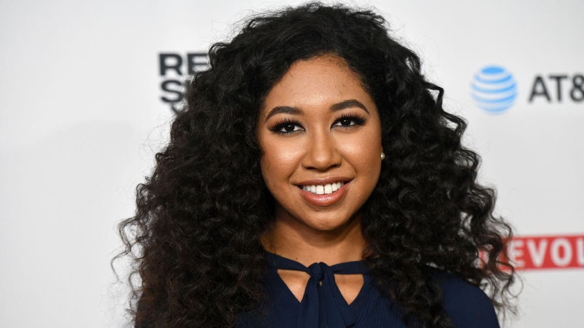 Aoki Lee Simmons blasts Harvard professors for disregarding modeling career