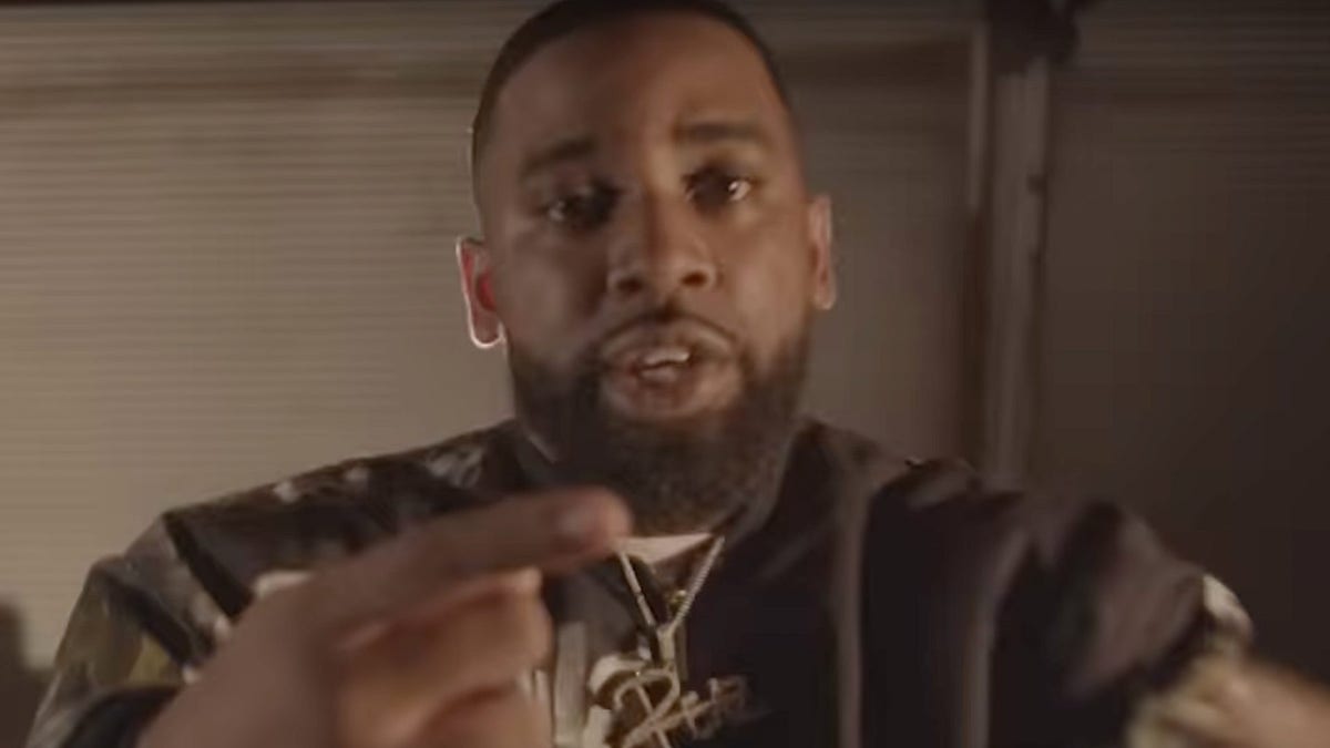 REASON connects with ICECOLDBISHOP for "Sign Language"