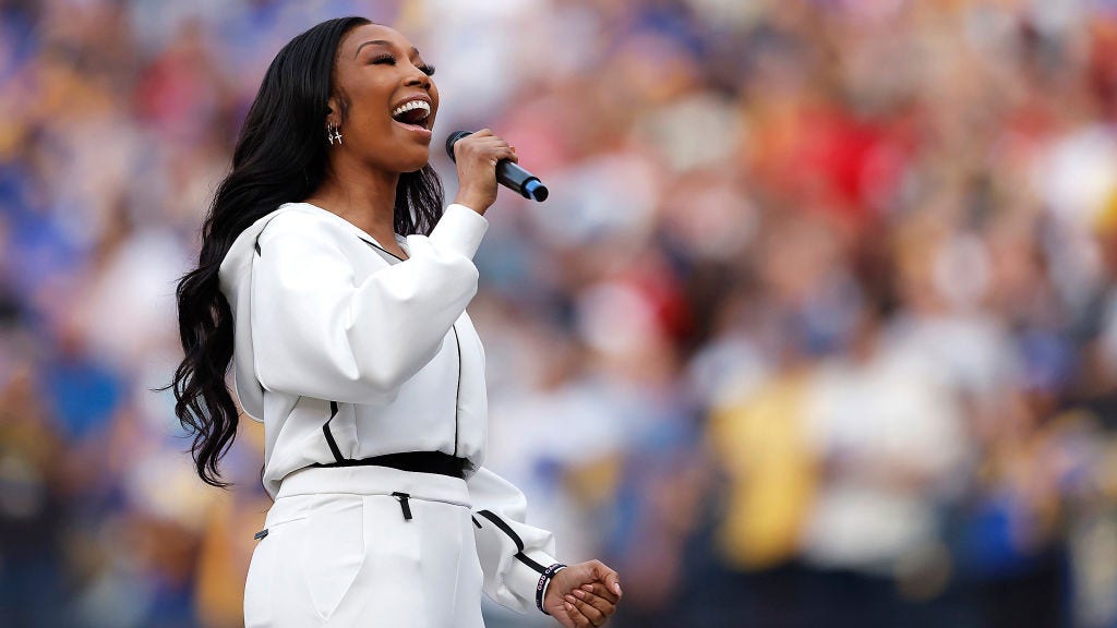 Brandy breaks silence after hospitalization: "I'm following doctors ...