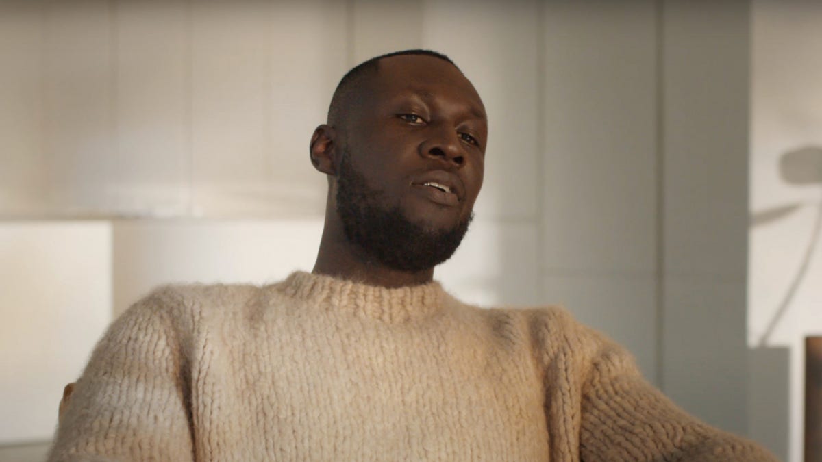 Stormzy unveils latest visual for "Firebabe"