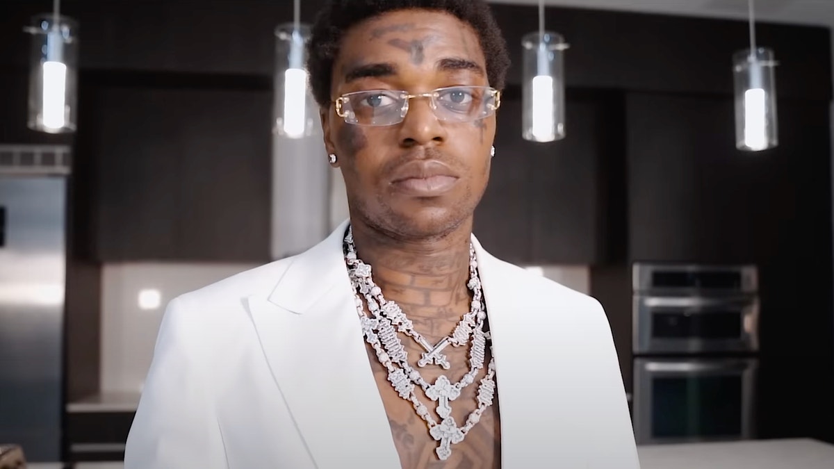 Kodak Black declares himself "Kodak The Boss" in new visual