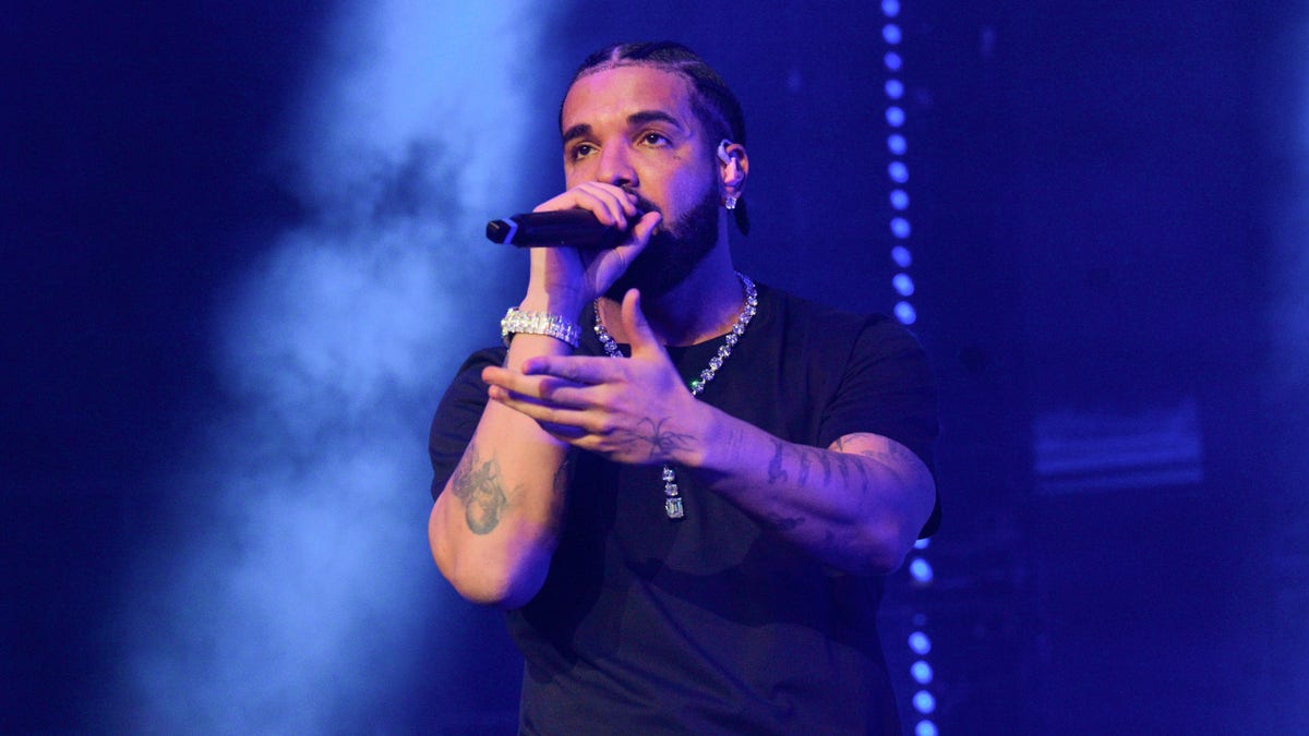 Drake urges Spotify to give bonuses for reaching historic streams