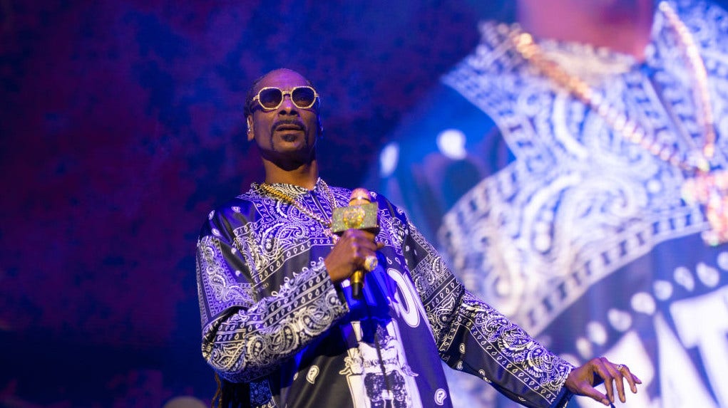 White anchor goes viral over Snoop Dogg's "Fo shizzle, my nizzle"