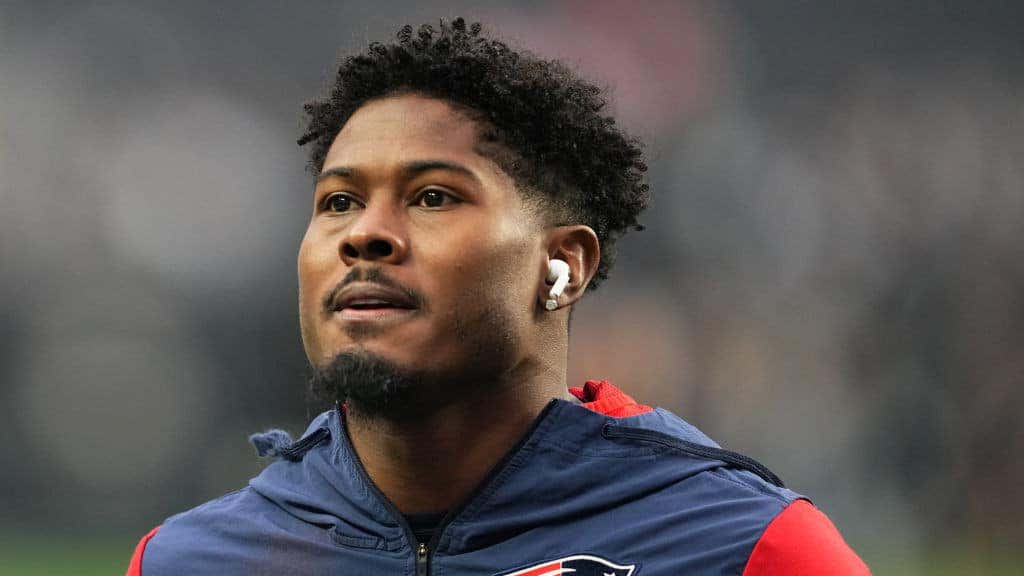 Jonathan Jones gives advice to college students getting NIL deals