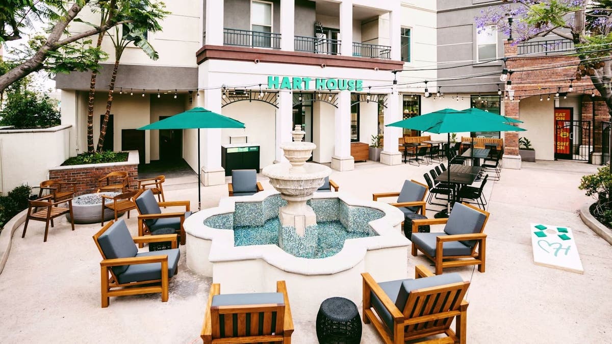 Kevin Hart expands plant-based Hart House chain to USC campus