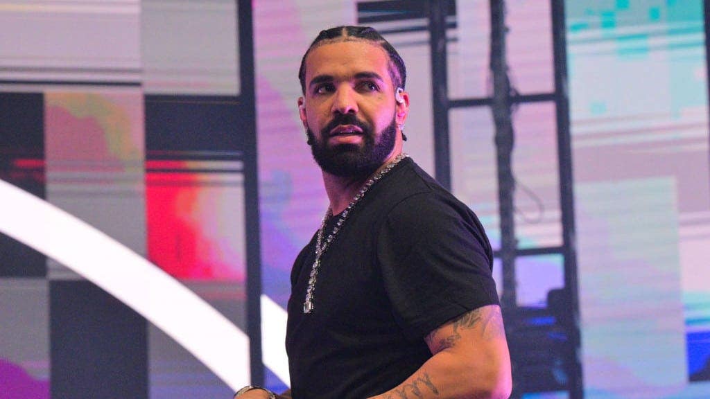 Memphis commissioner awards Drake with key to the city