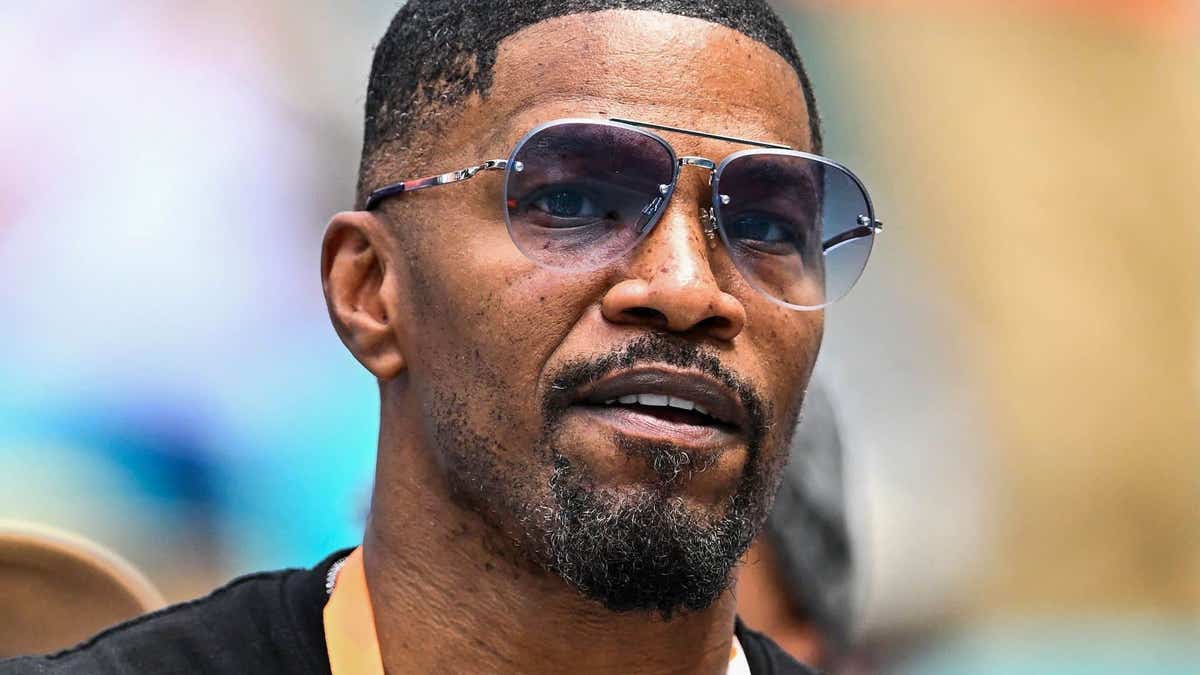 Jamie Foxx spotted in public for the first time since health scare