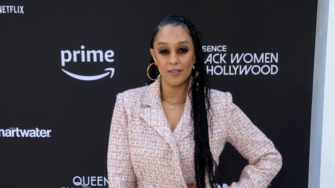 Tia Mowry tells fans to focus on themselves, not her love life