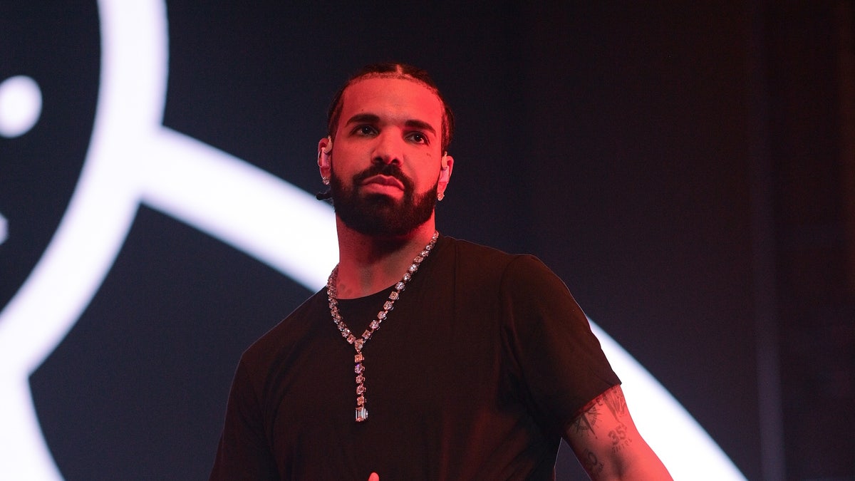 Drake returns to No. 1 with 'For All the Dogs Scary Hours Edition'