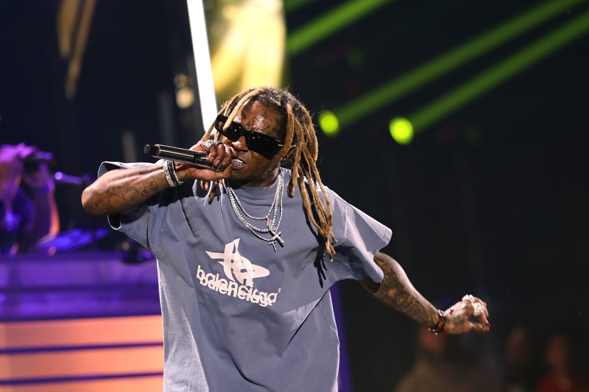 Crabapple Lil Wayne Comparison Lil Wayne Looks Like A Crab Apple