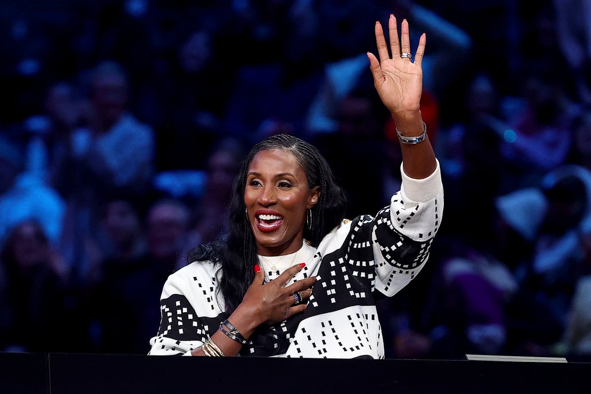 13 WNBA players who would make great head coaches