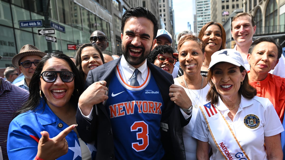 New York Knicks ticker-tape parade: What fans need to know