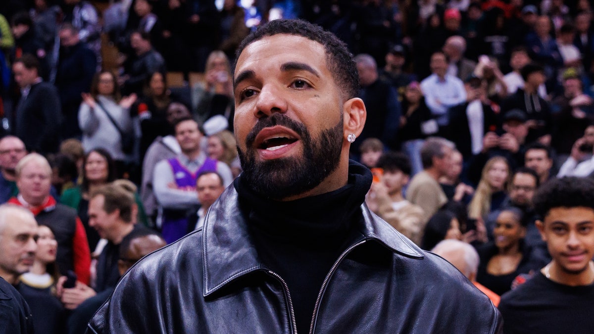 7 fun facts about how Drake records his music