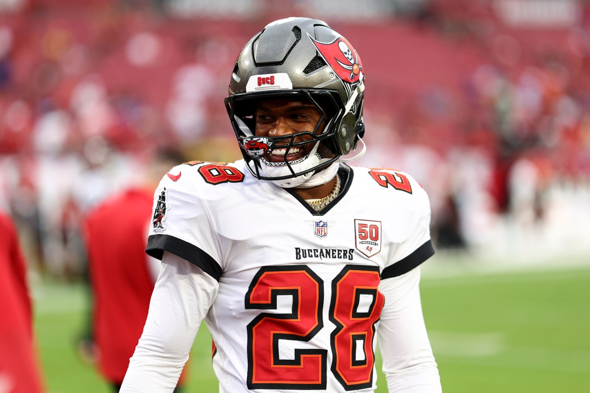 Shilo Sanders eyes next move after Buccaneers release